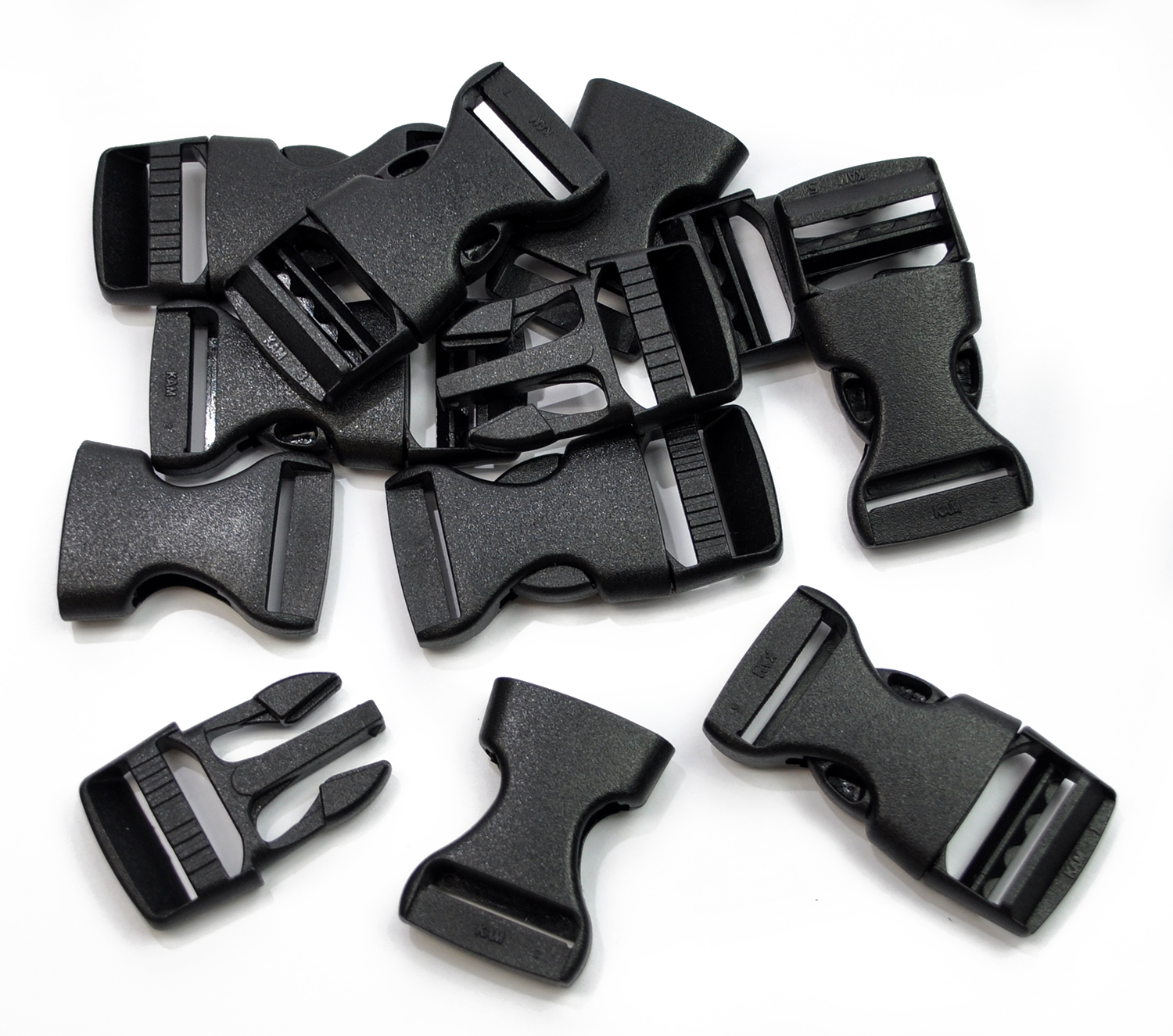 Buckles Fasteners Wholesale Supplier in UAE - AlbastakiOnline